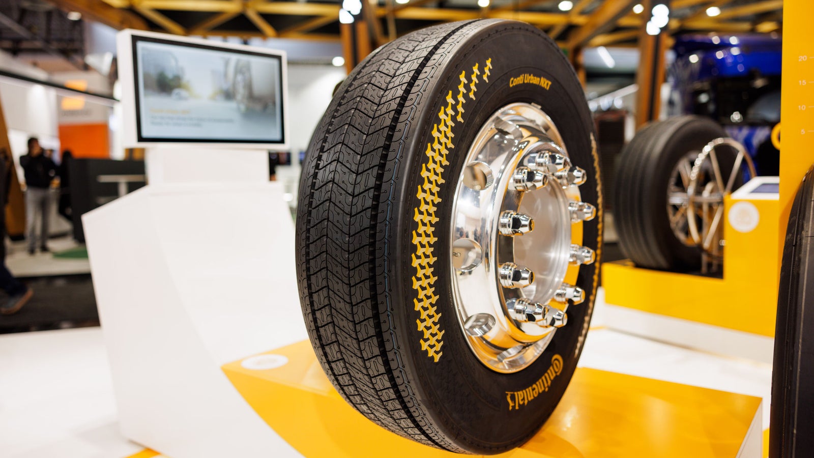 Our efficient and sustainable truck and bus tires: Tire innovations for ...