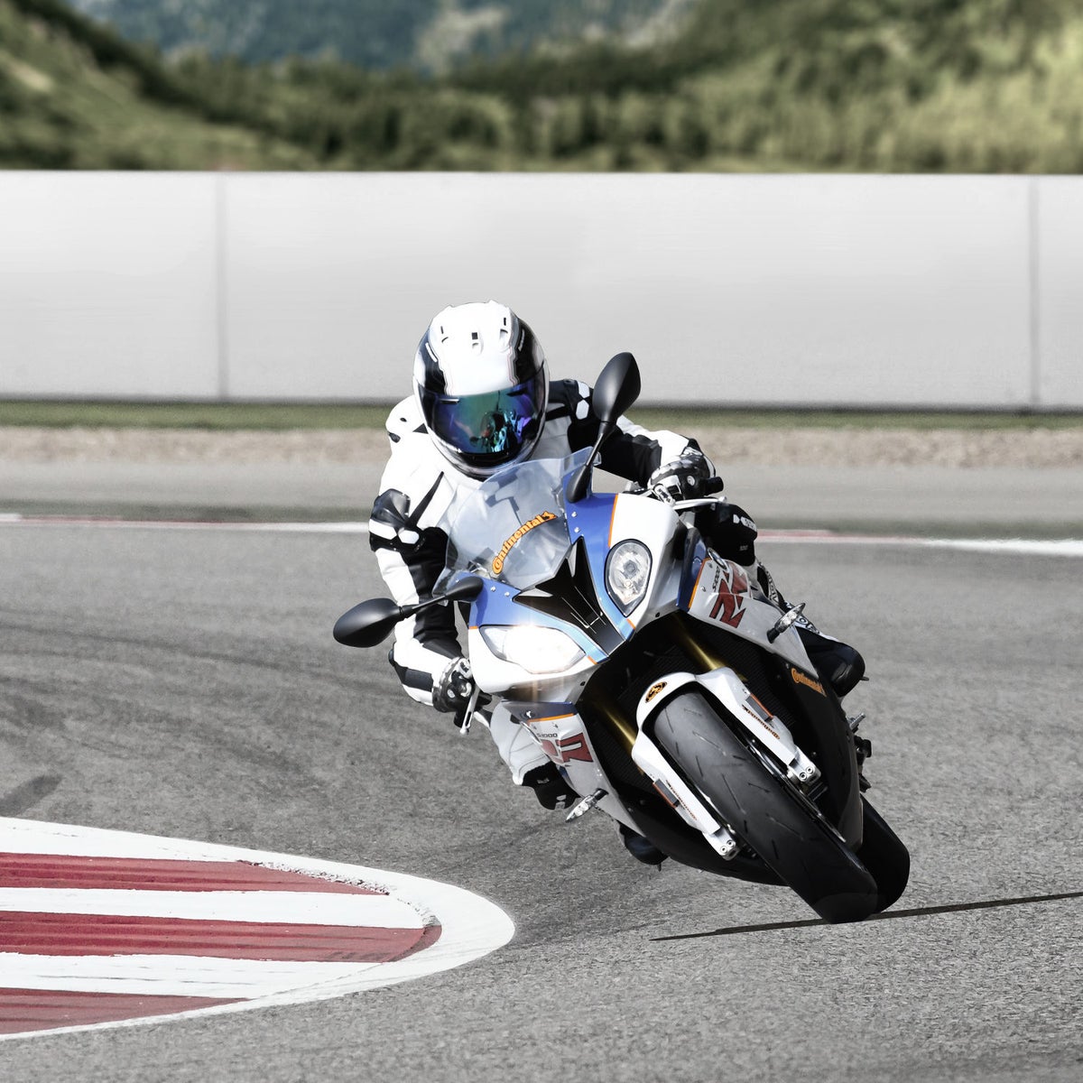 Pneus pour motos Continental