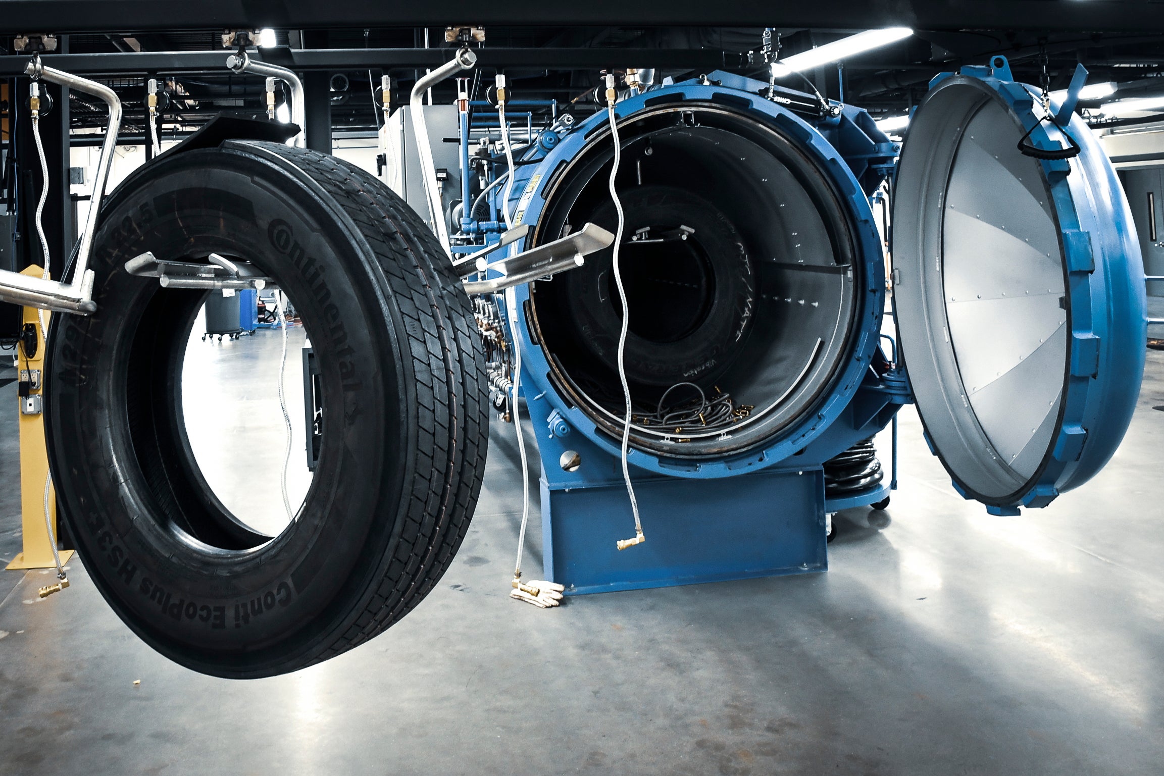 ContiLifeCycle Retread Process | Continental Truck Tires