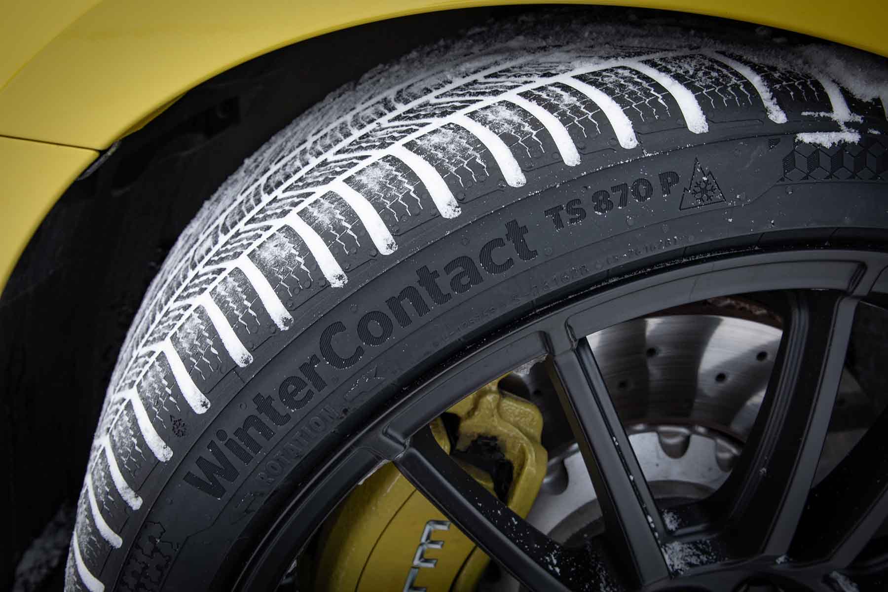 Quelles différences entre les pneus hiver et 4 saisons ? | Continental tires