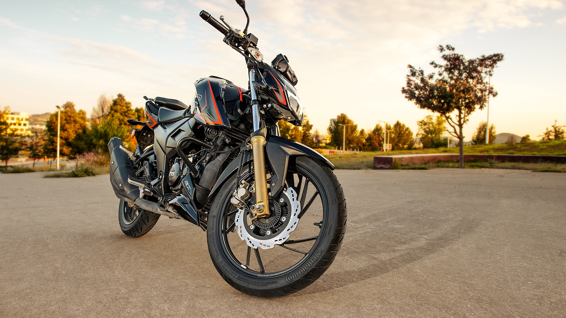 ContiStreet: Newly developed diagonal-tire for light motorcycles with a ...